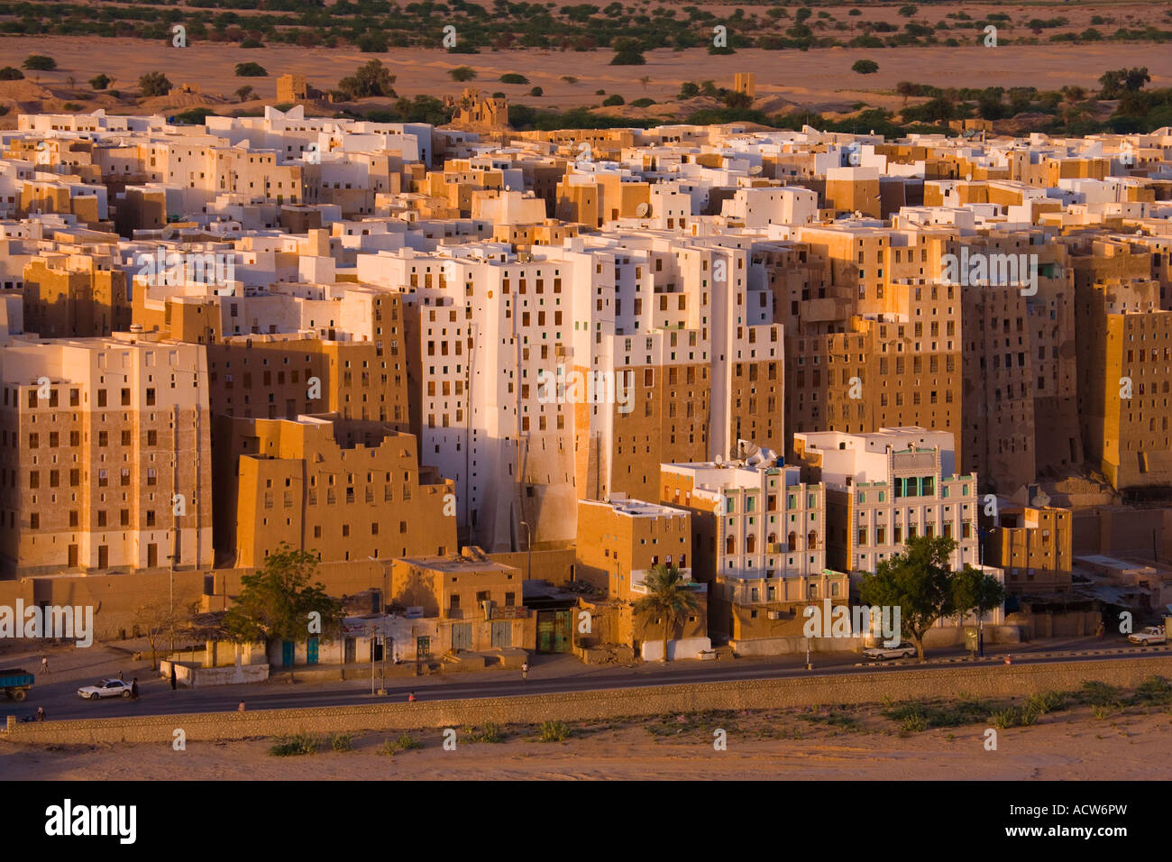 Shibam yemen hi-res stock photography and images - Alamy