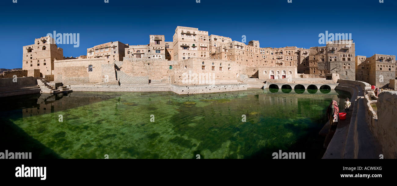 Town of Hababa with its traditional water cistern and mud architecture ...