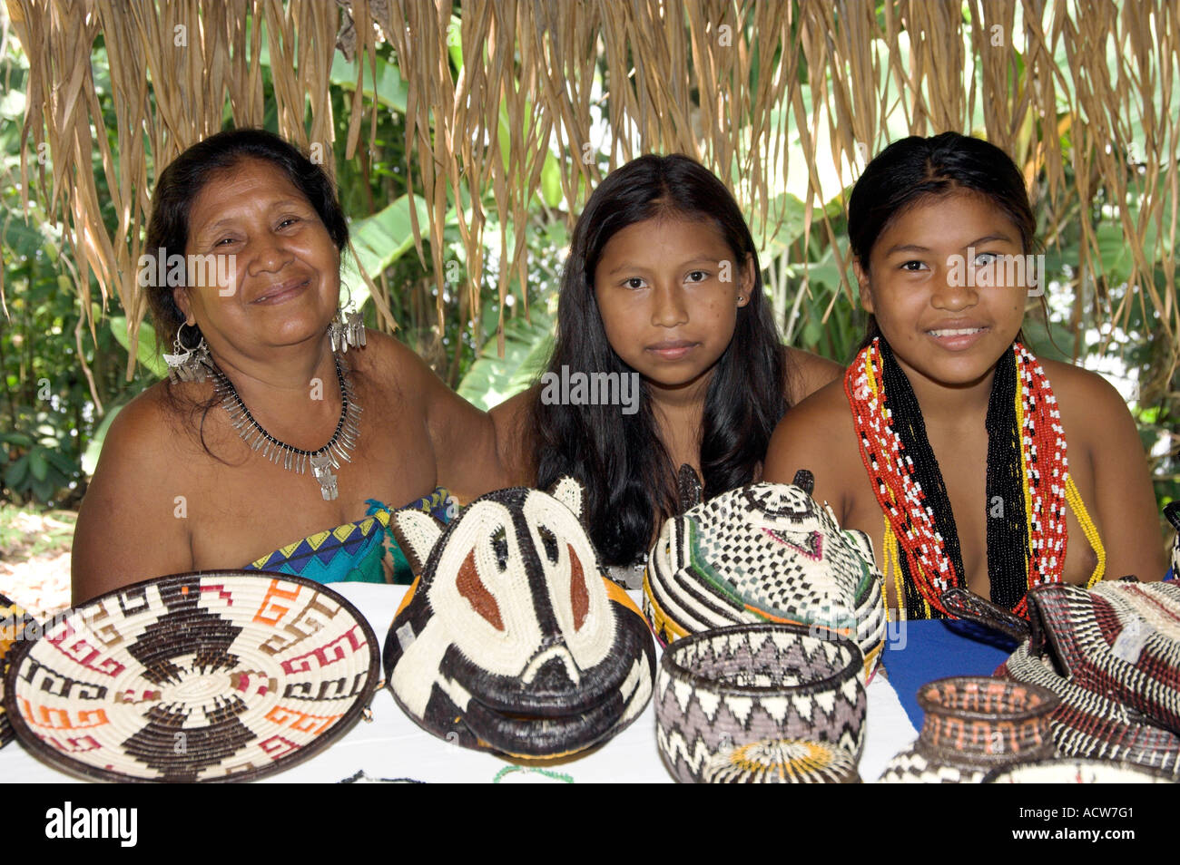 Embera indians hi-res stock photography and images - Alamy