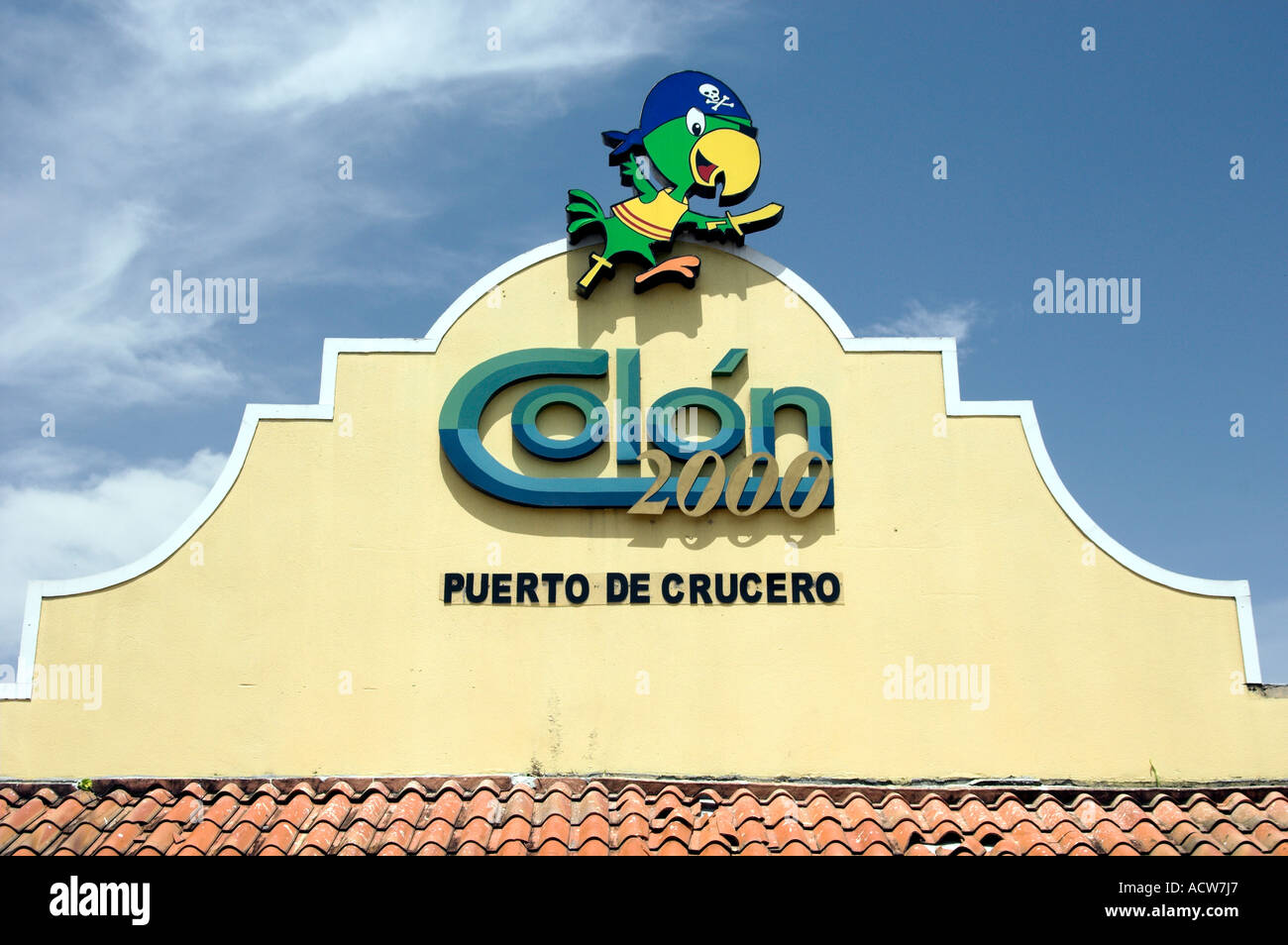 Cruise ship building colon hi-res stock photography and images - Alamy