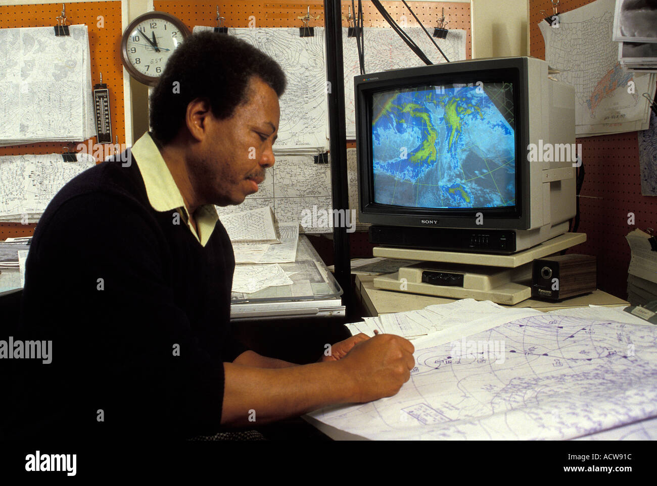 SCIENCE WEATHER STATION Stock Photo - Alamy