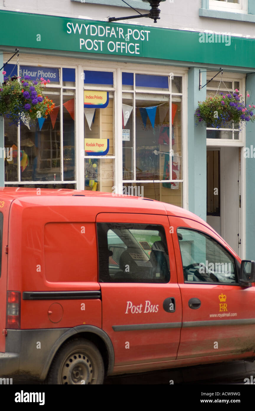 Royal mail post bus hi-res stock photography and images - Alamy