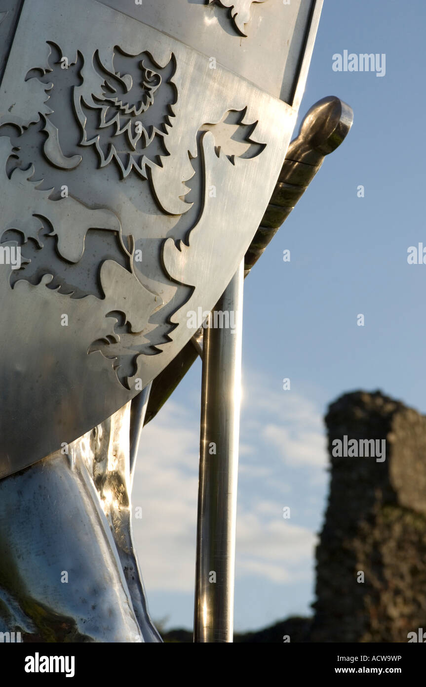 statue of llywelyn ap gruffydd by toby and gideon peterson by the ...
