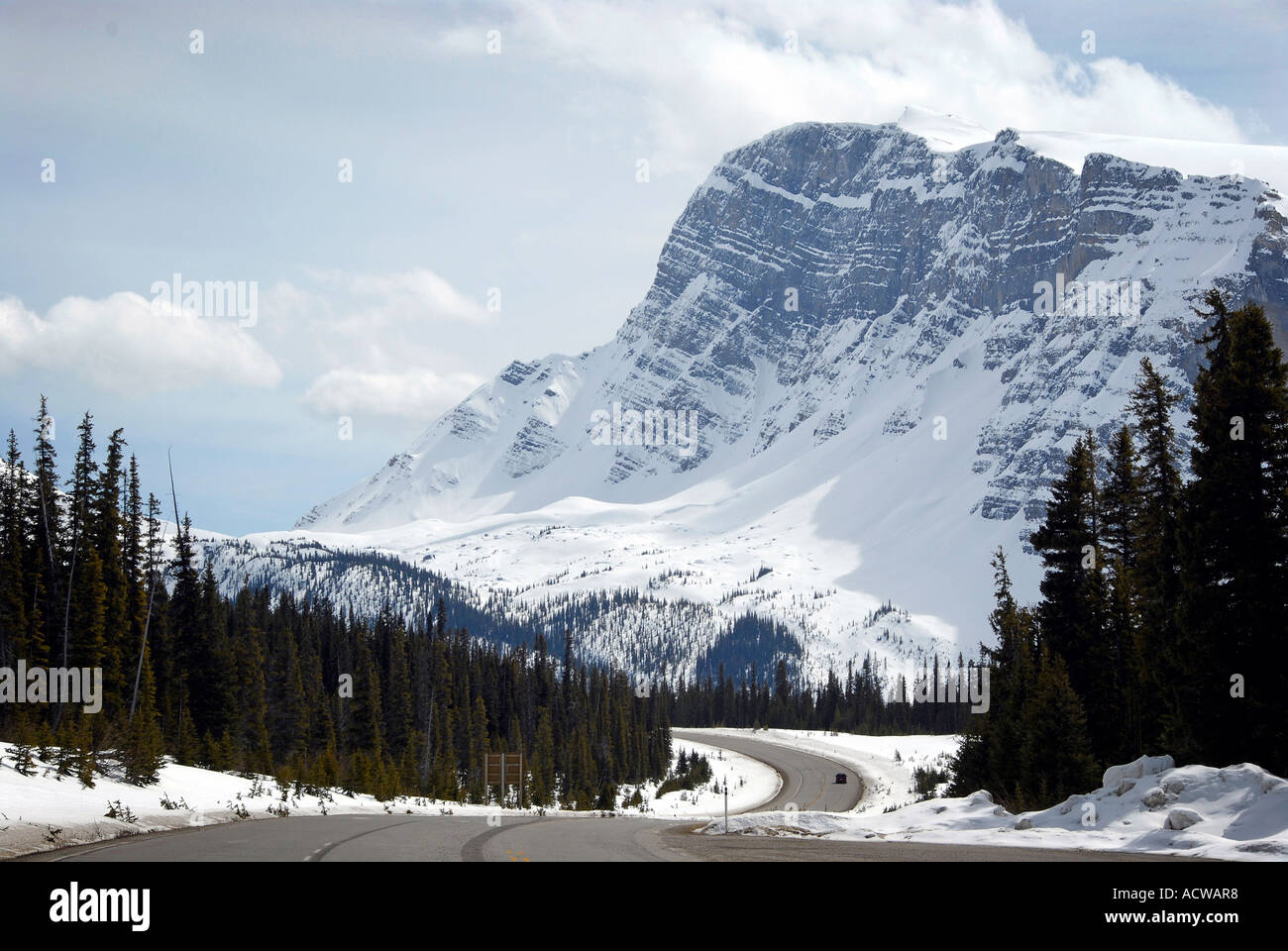 Jasper lake louise highway hi-res stock photography and images - Alamy
