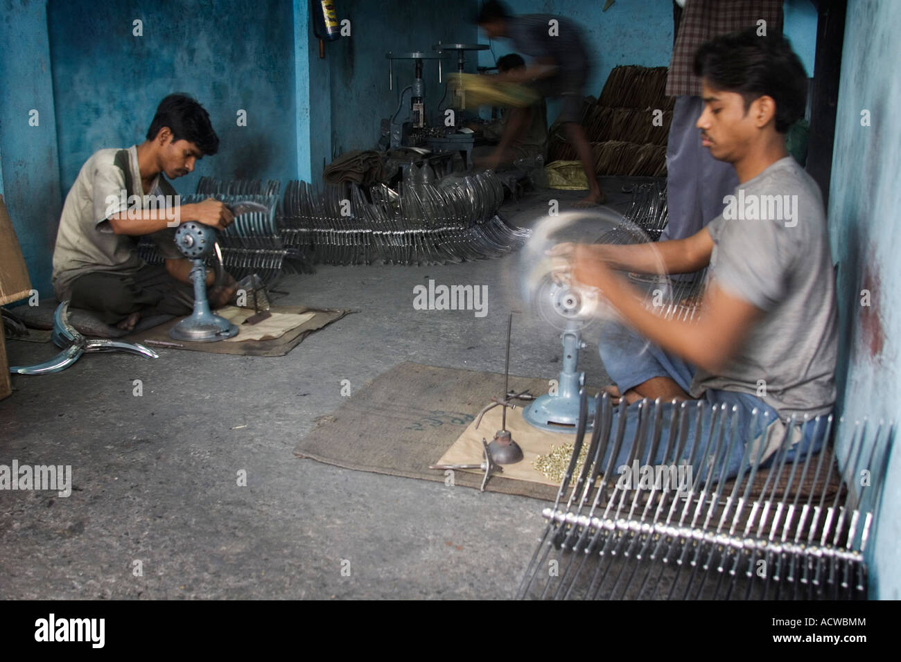 Factory workers india fan hi-res stock photography and images - Alamy