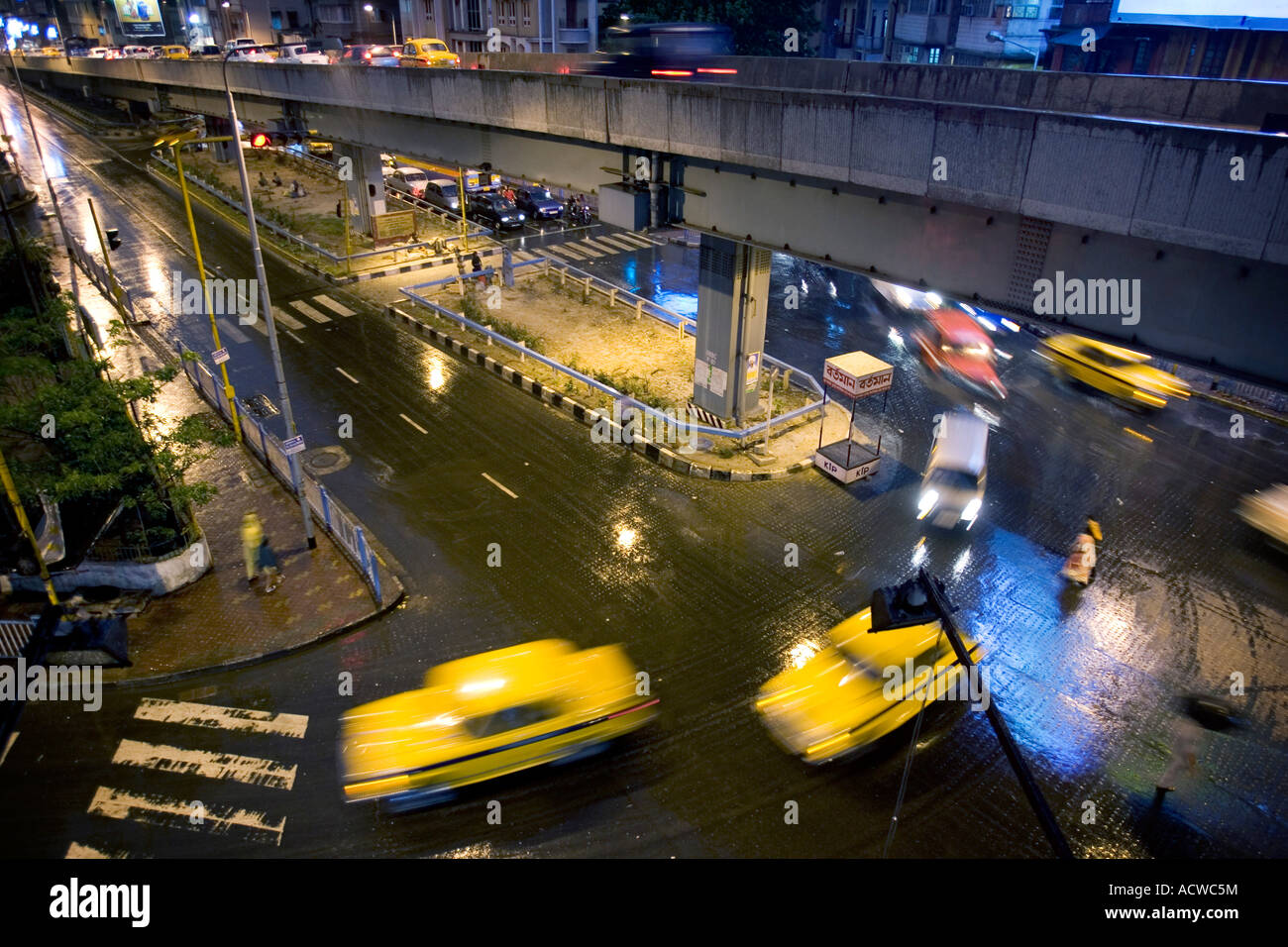 Traffic intersection, india hi-res stock photography and images - Alamy