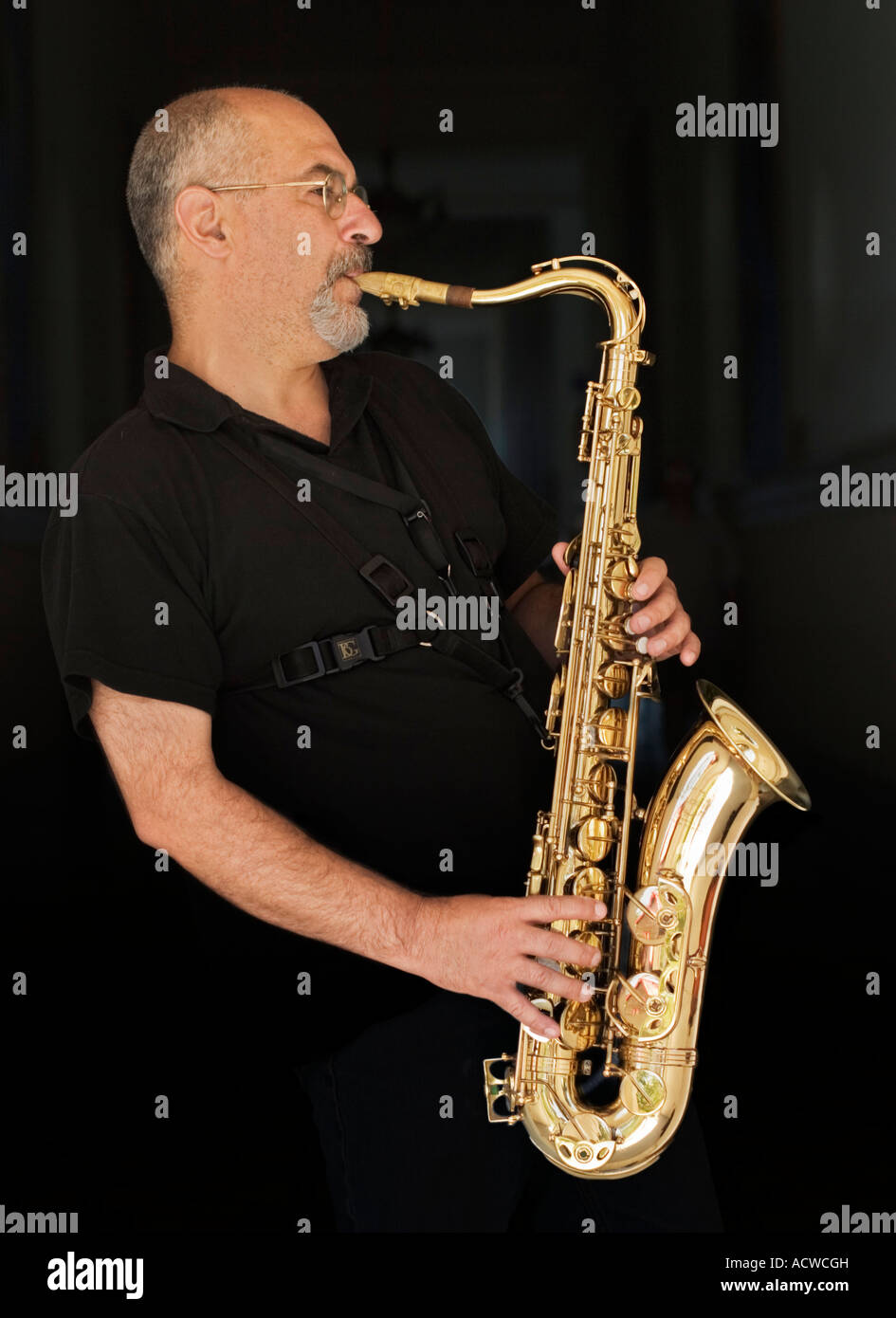 Play player musician saxo hi-res stock photography and images - Alamy