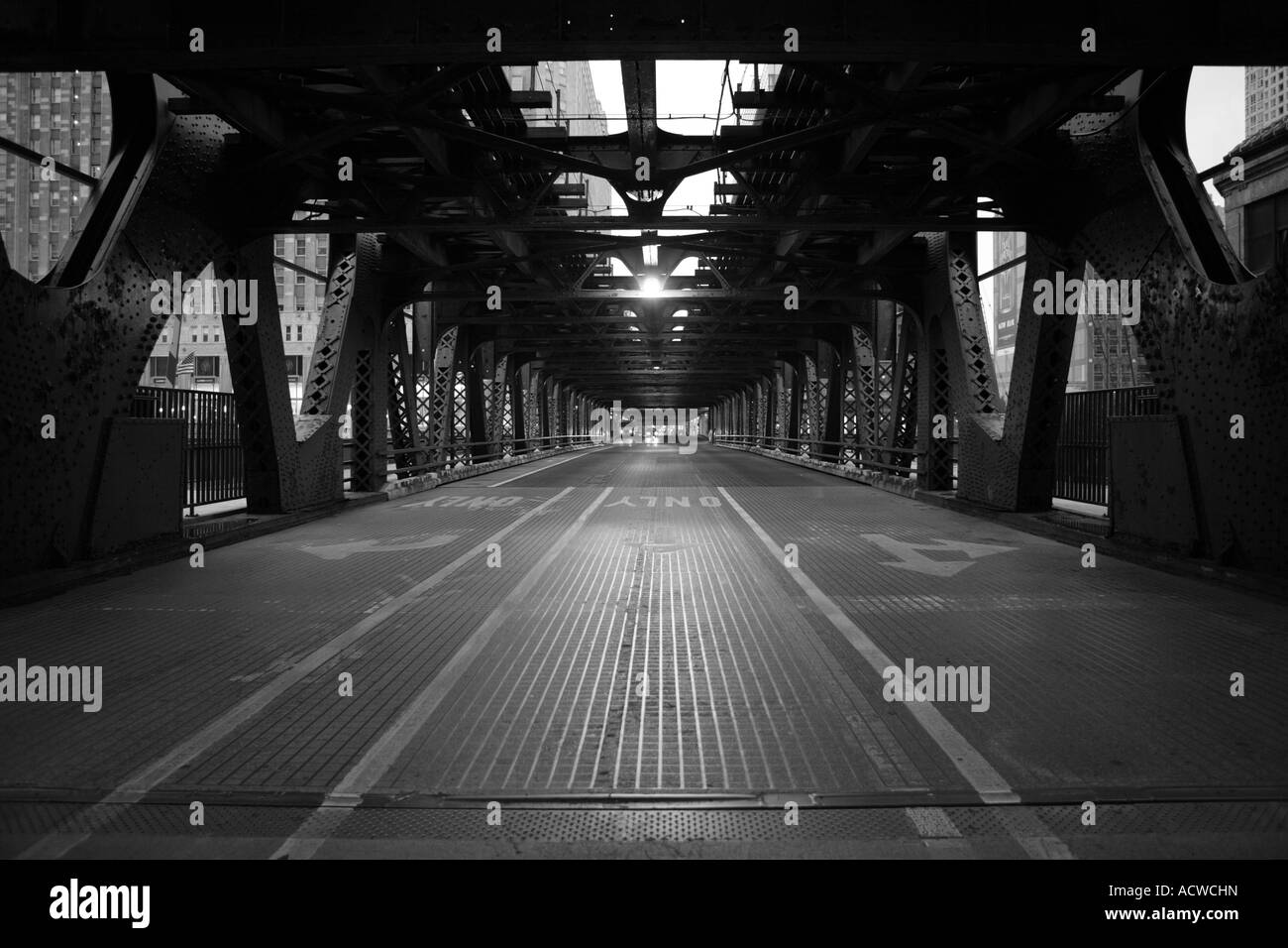 draw bridge on wells street chicago illinois Stock Photo - Alamy