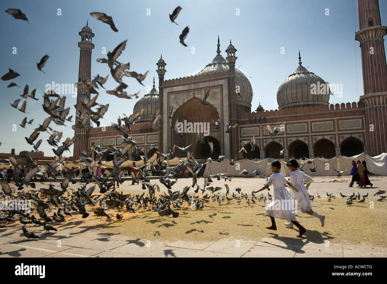 Indian girl jama masjid mosque hi-res stock photography and images - Alamy