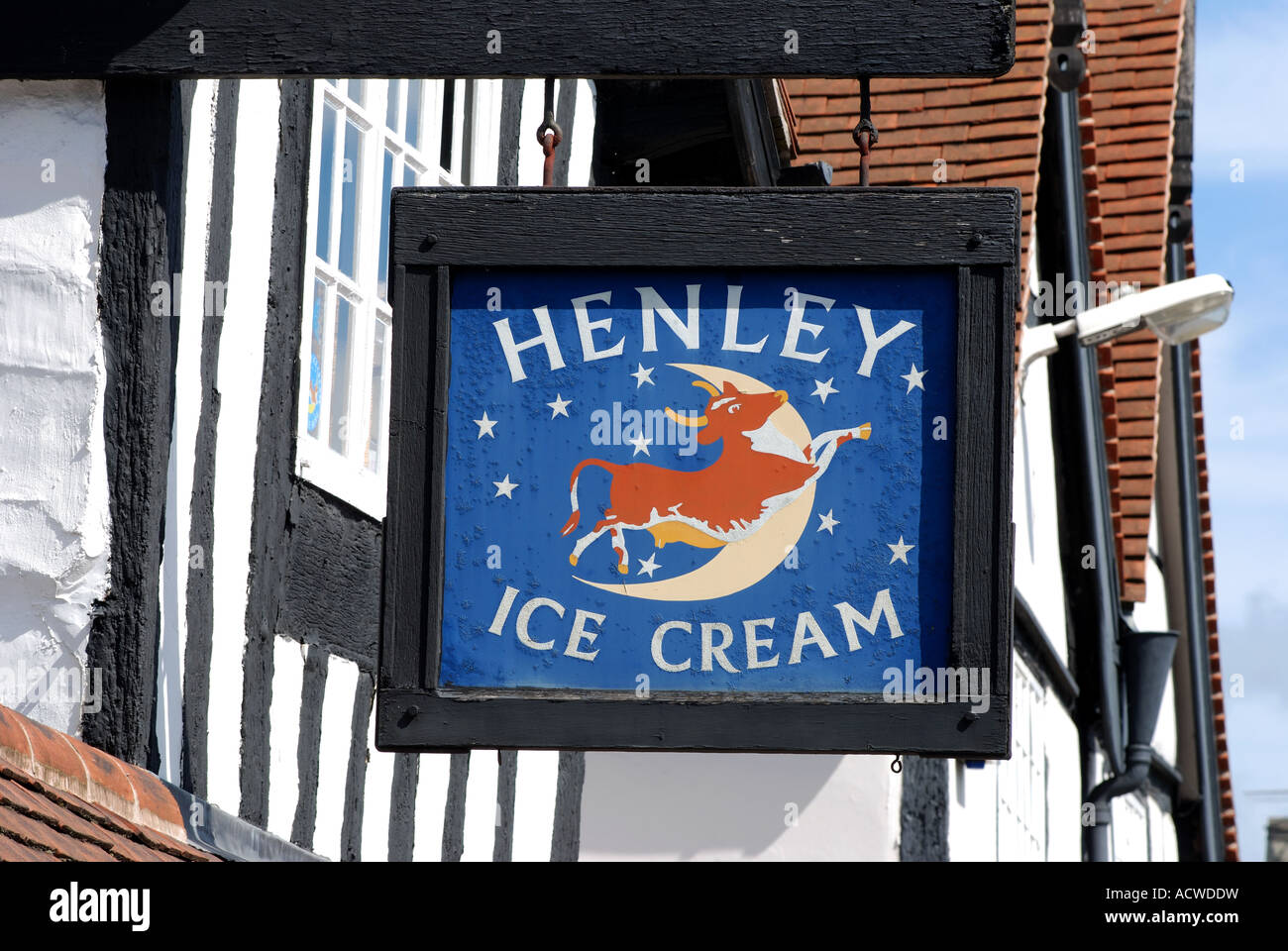 Henley Ice Cream shop sign, Henley in Arden, Warwickshire, England, UK ...