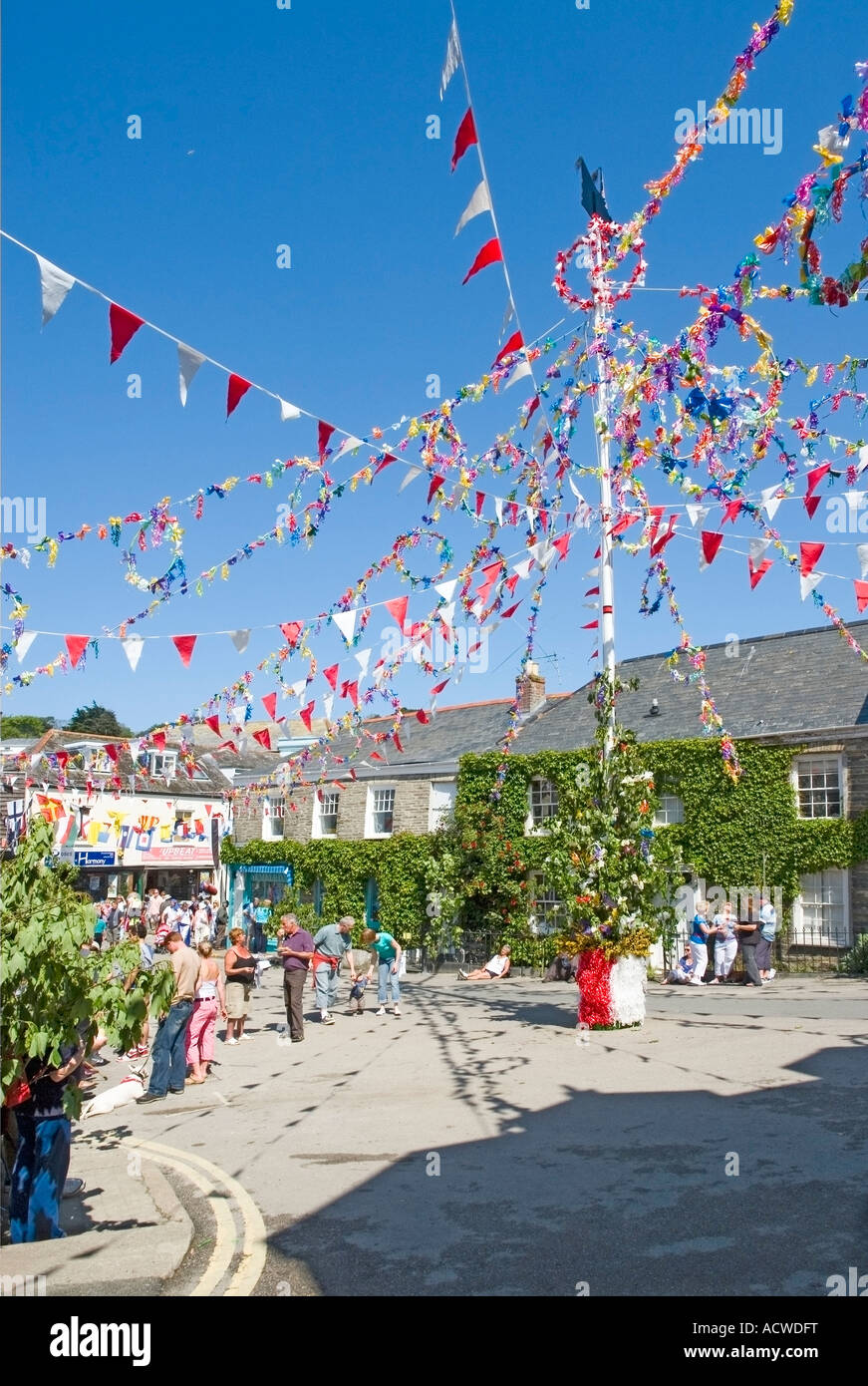 Maypole decorated for the May Day celebrations, Padstow, Cornwall Stock ...