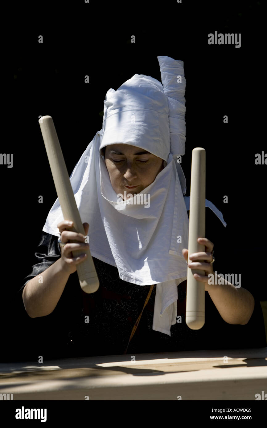 Traditional basque clothing hi-res stock photography and images - Alamy