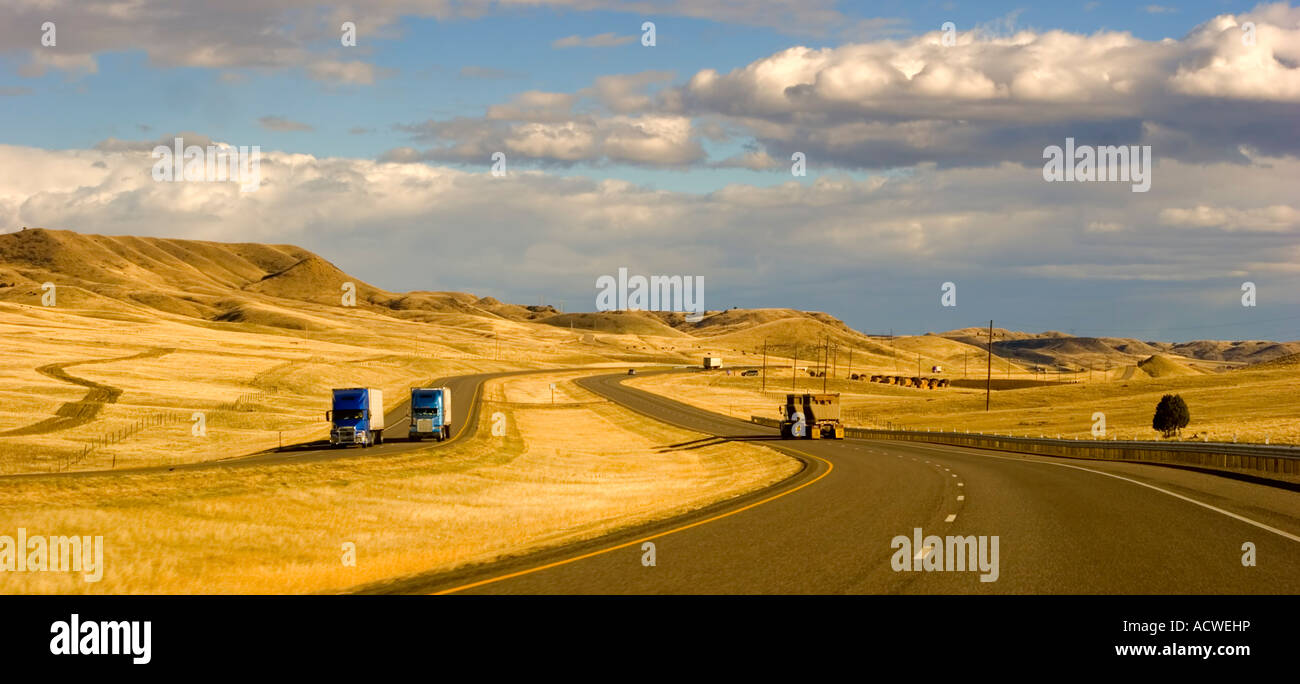 Highway in Montana near the Wyoming border Stock Photo - Alamy