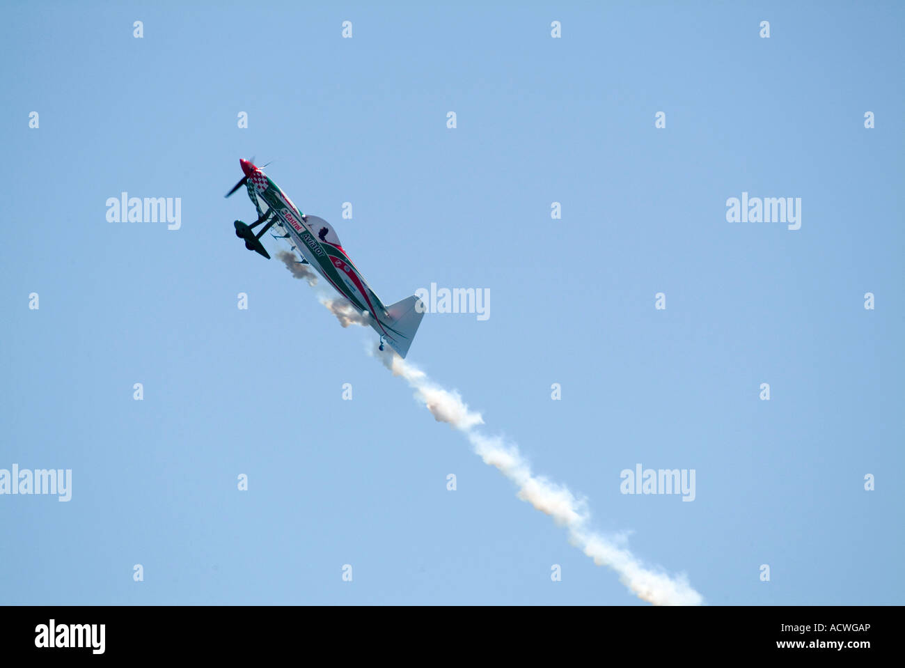 A PROPELLER AIR PLANE TAKING DIAGONAL FLIGHT AT AIR SHOW IN MILWAUKEE ...