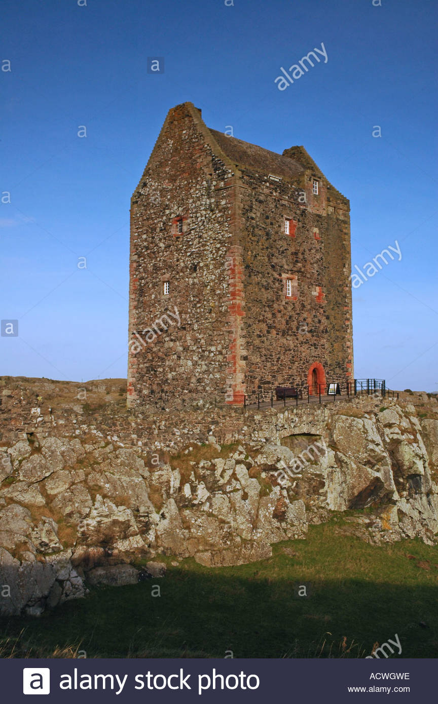Scottish peel towers hi-res stock photography and images - Alamy