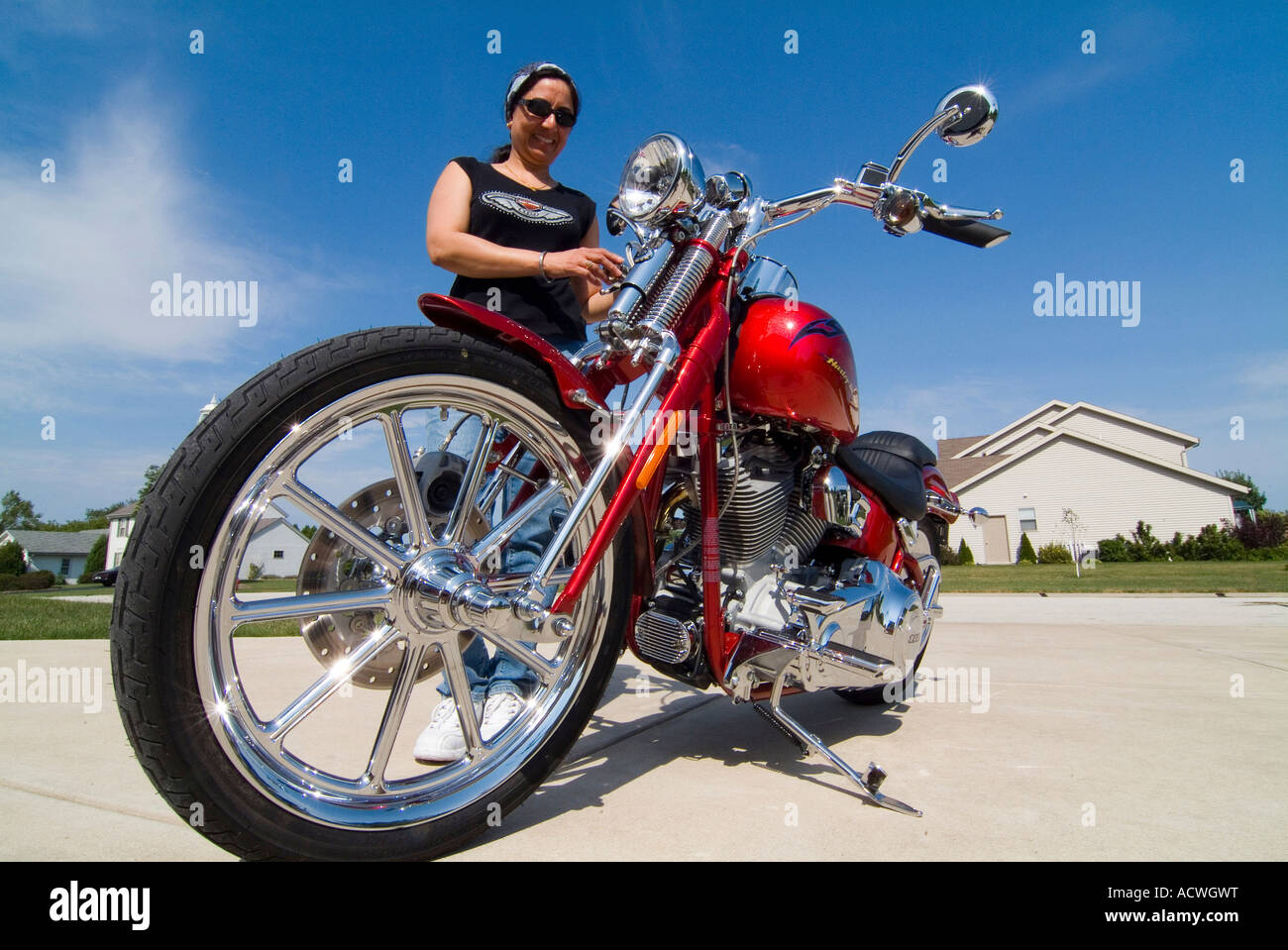 A CLOSE UP LANDSCAPE VIEW OF 2007 SCREAMING EAGLE HARLEY DAVIDSON ... A CLOSE UP LANDSCAPE VIEW OF 2007 SCREAMING EAGLE HARLEY DAVIDSON ...
