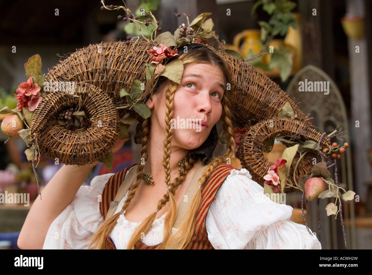 Mimes hi-res stock photography and images - Alamy