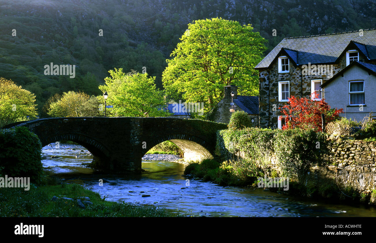 Beddgelert bridge hi-res stock photography and images - Alamy