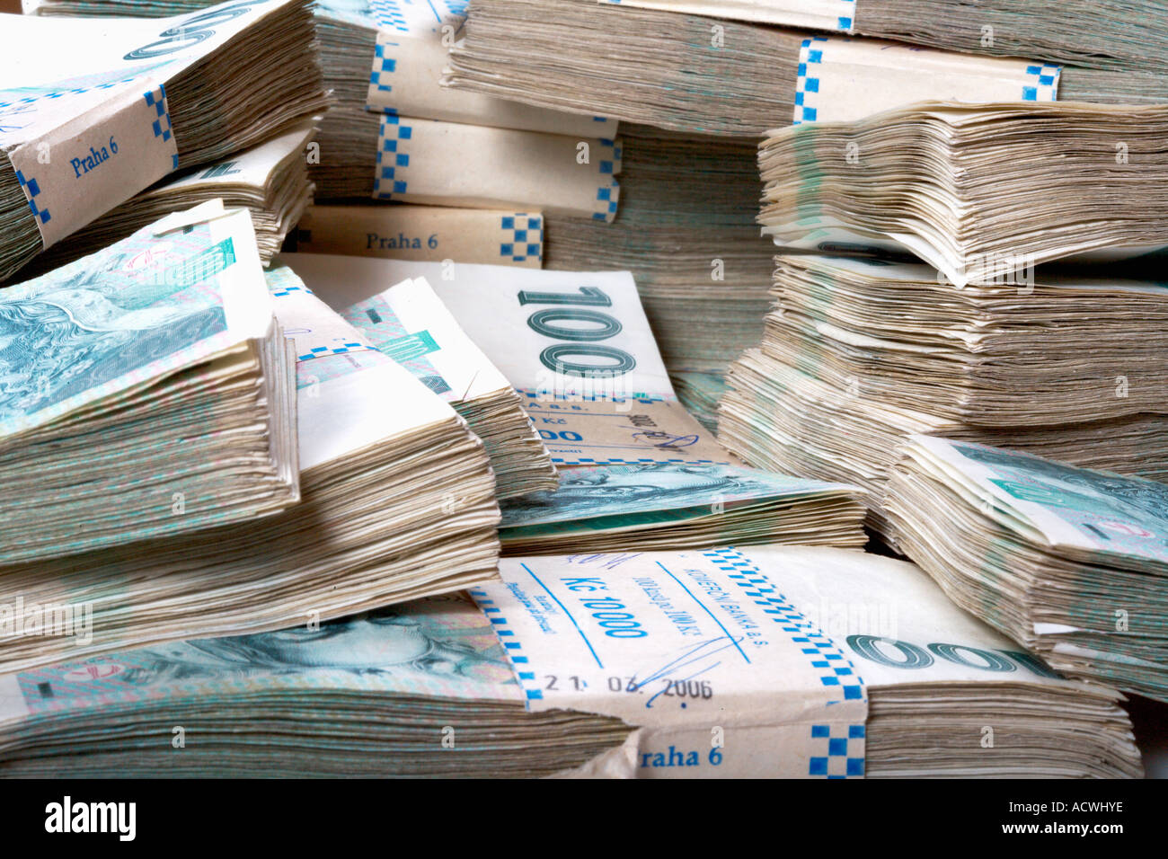 CZECH CURRENCY 100 KORUNA BILLS Stock Photo - Alamy