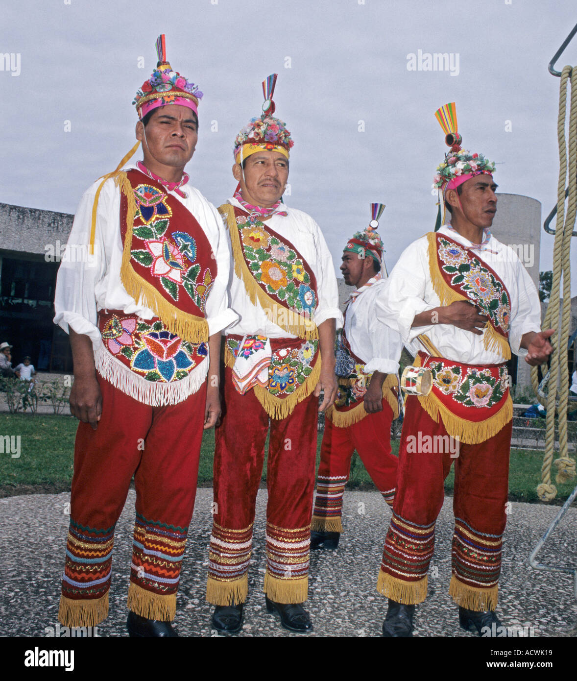 Flying people Voladores Stock Photo - Alamy