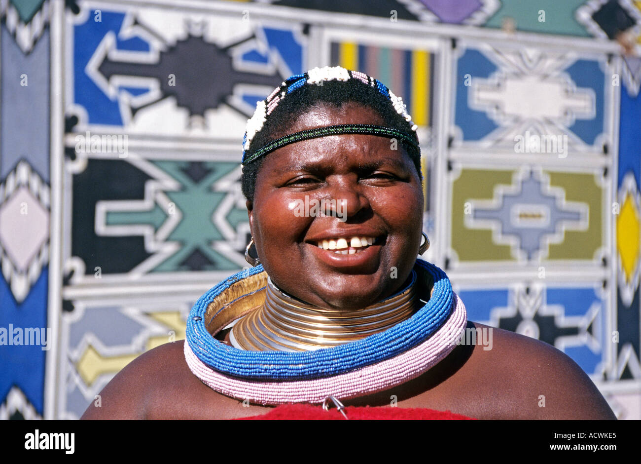 Ndebele frau hi-res stock photography and images - Alamy