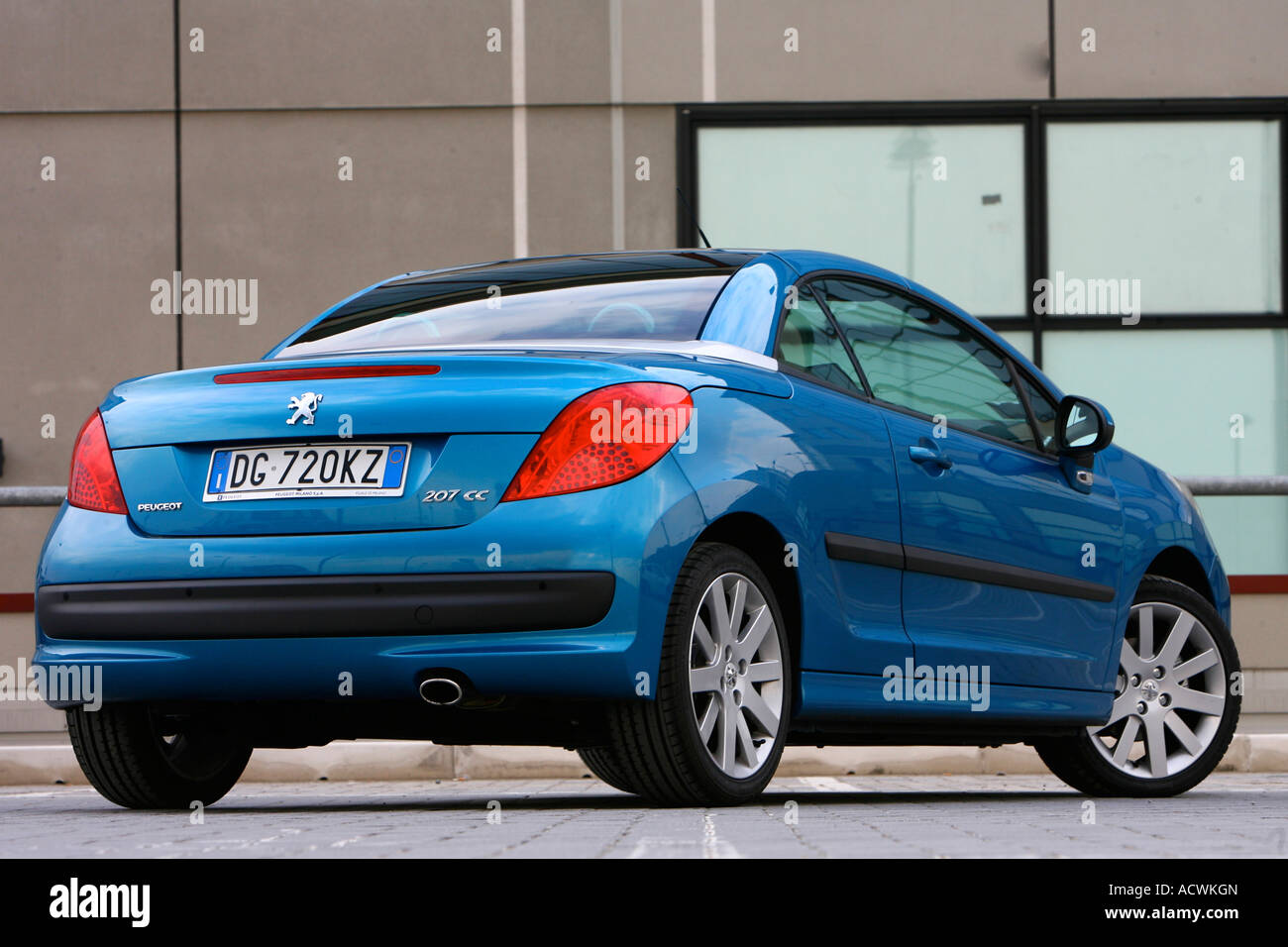 Spider 207 hi-res stock photography and images - Alamy