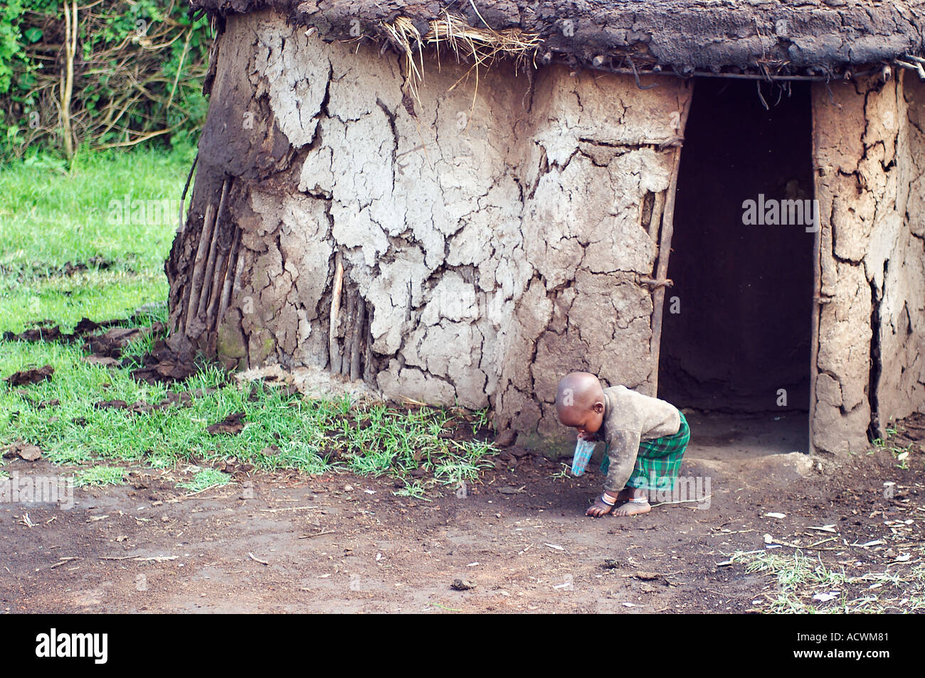 Cow dung hut hi-res stock photography and images - Alamy