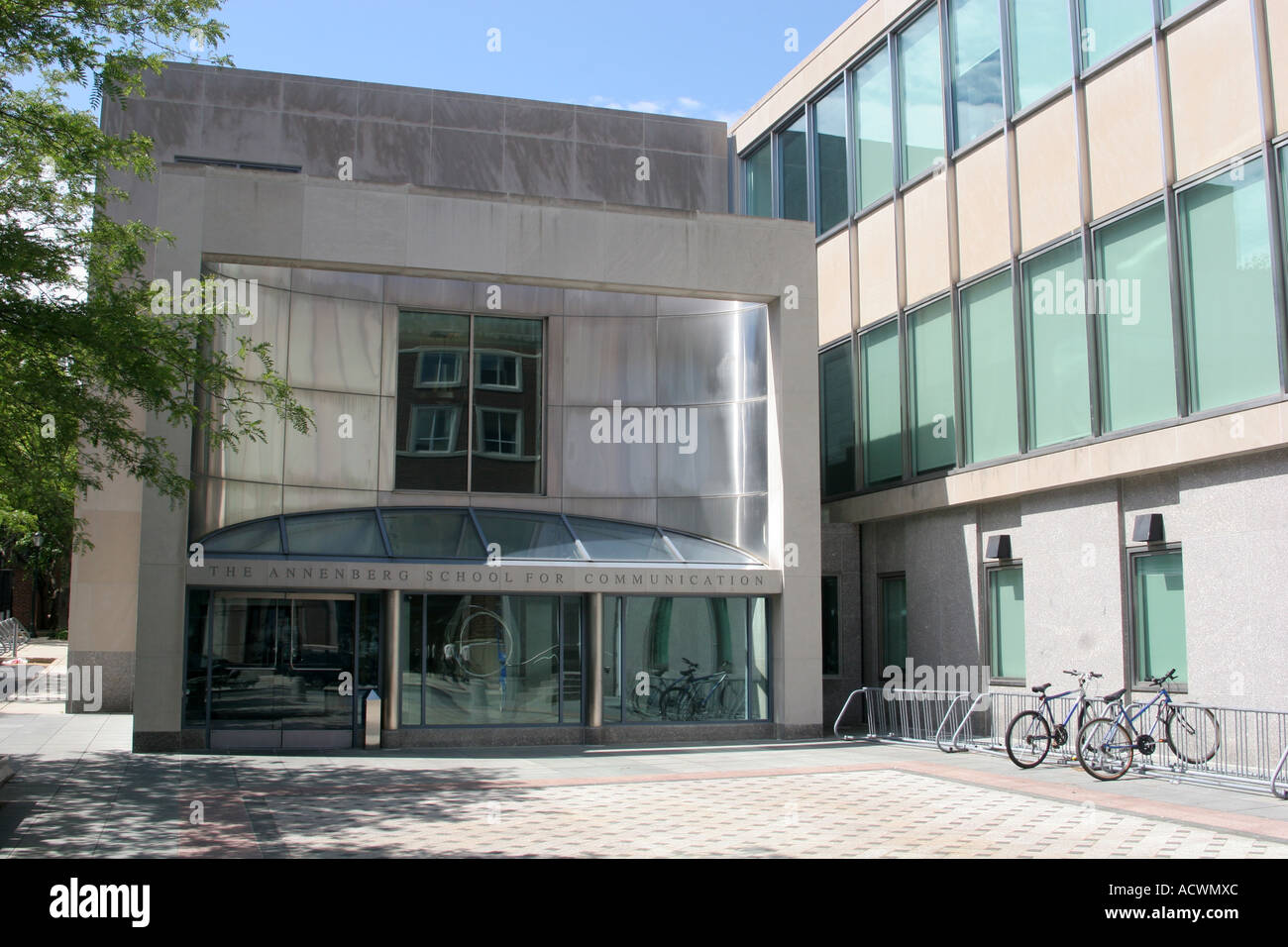 Communication building ivy league hi-res stock photography and images ...