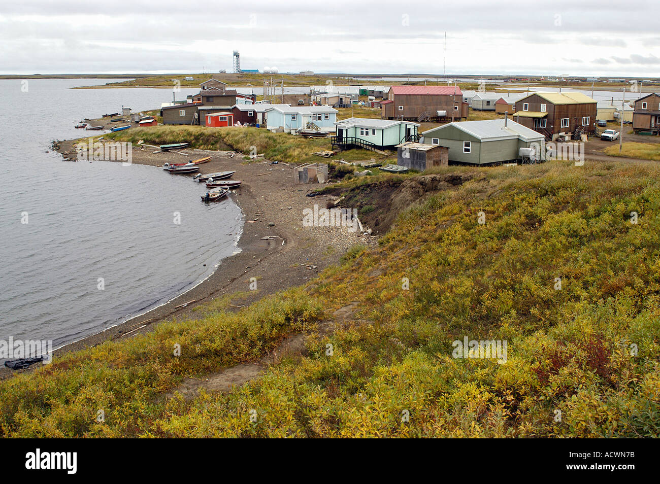 Inuit hut hi-res stock photography and images - Alamy