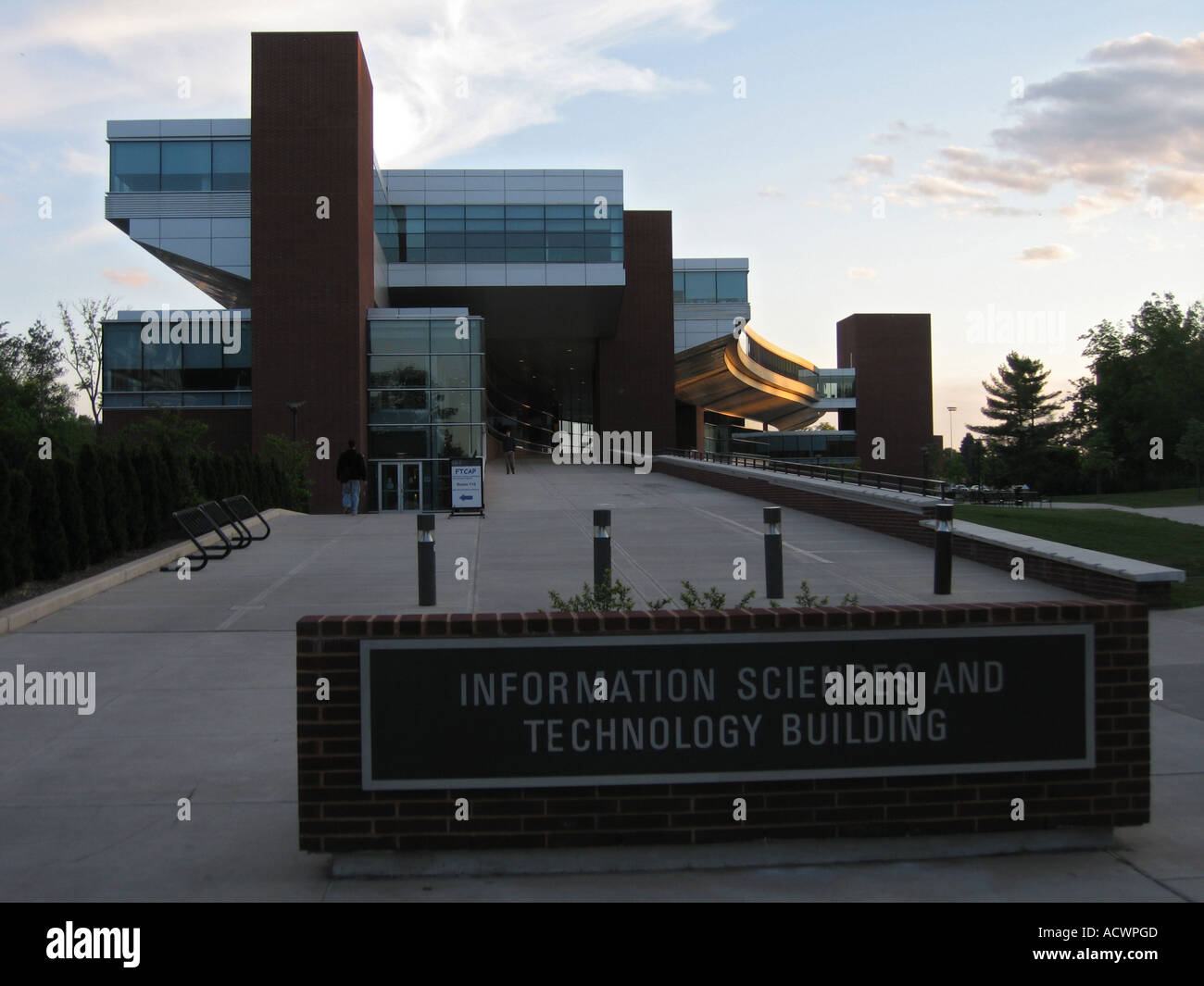 School of computer sciences building hi-res stock photography and ...