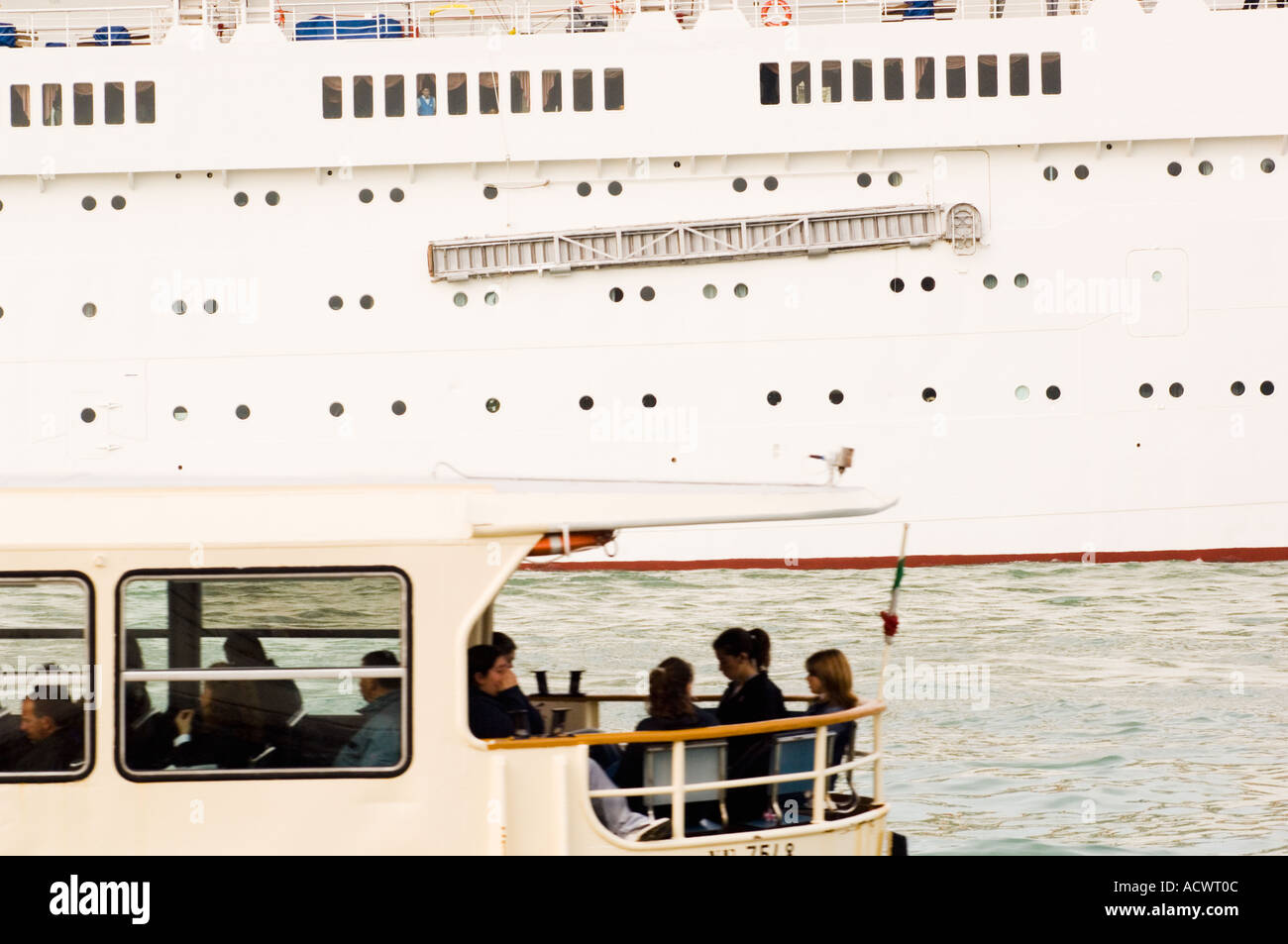 Stern and port side of boat hi-res stock photography and images - Alamy