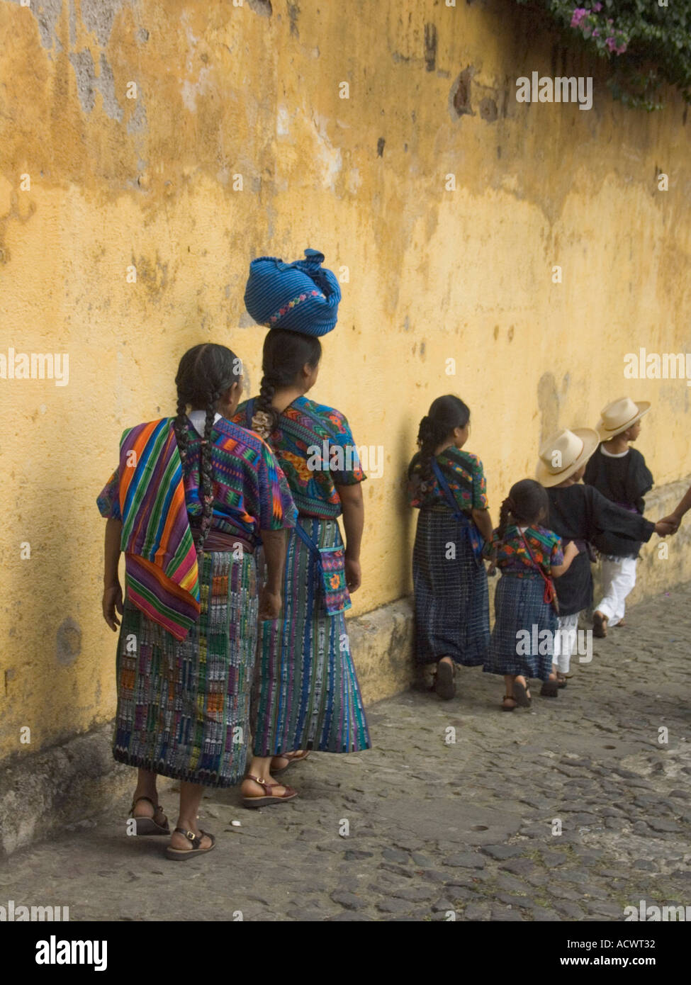Indigenous Guatemalans in the city Stock Photo - Alamy