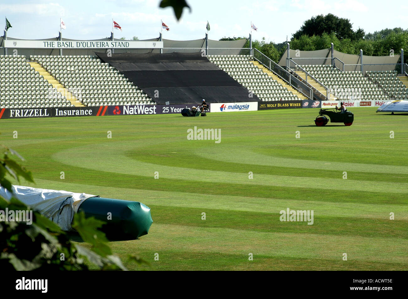 Worcester cricket ground hi-res stock photography and images - Alamy