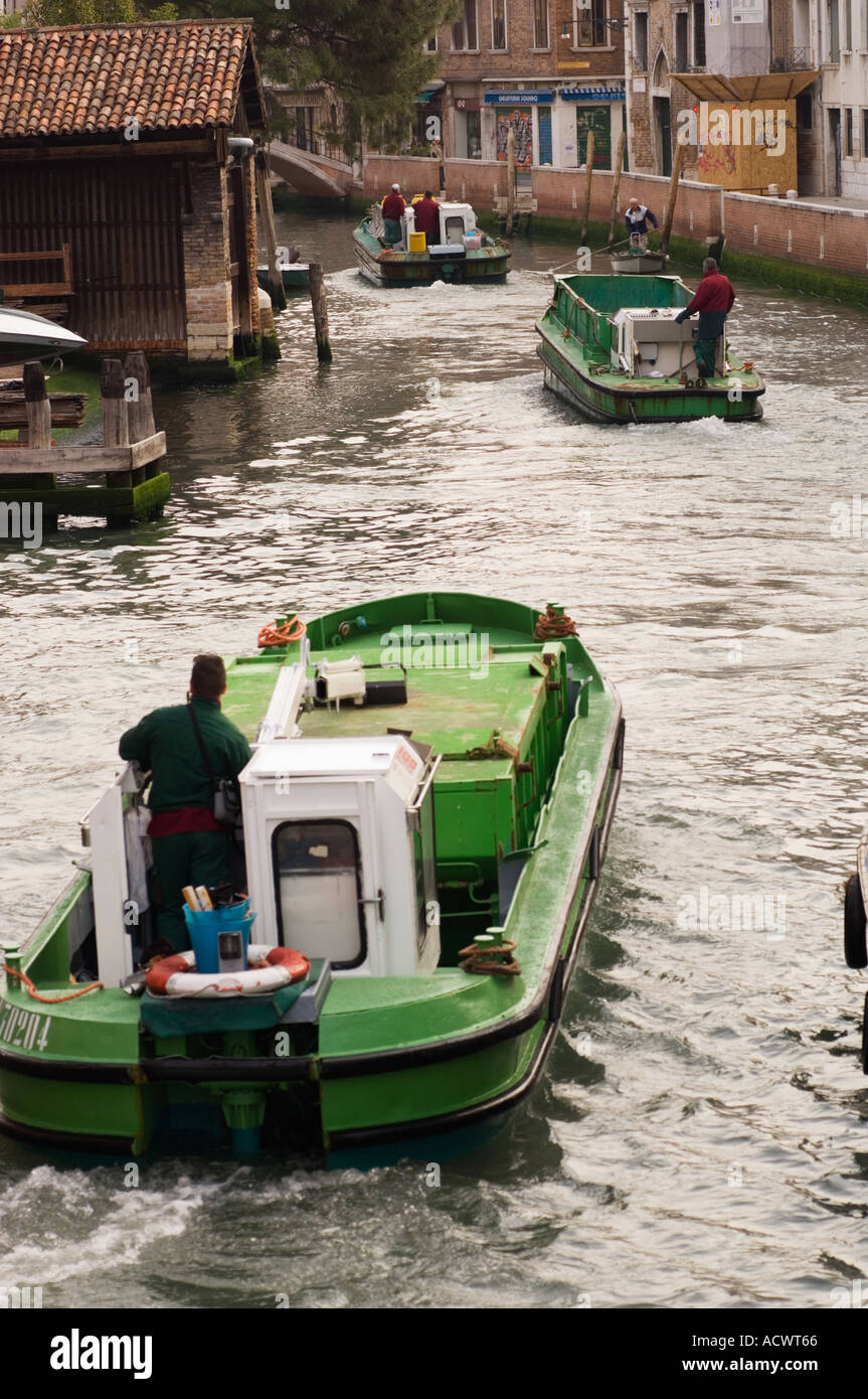 Garbage scow hi-res stock photography and images - Alamy