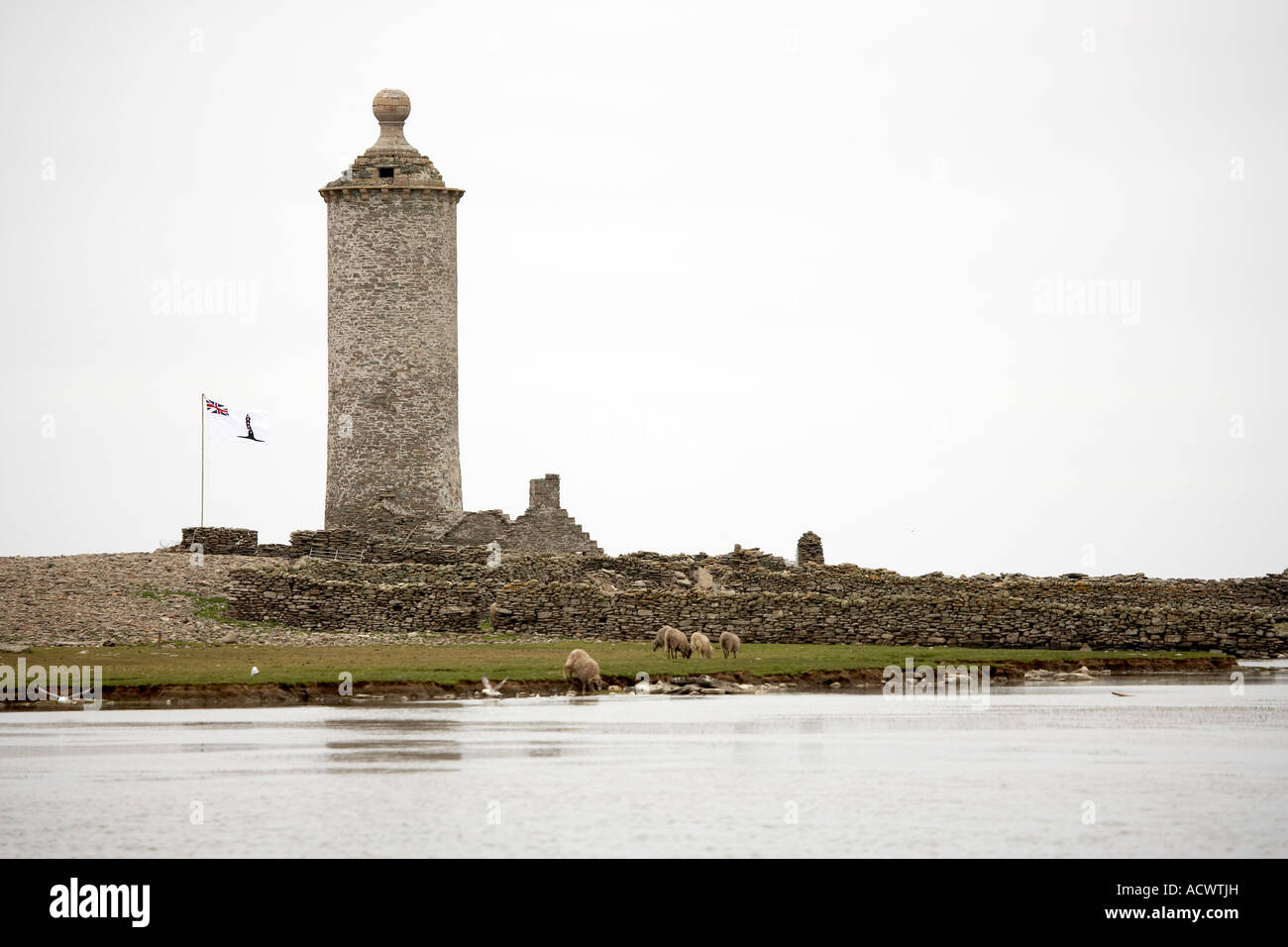 North ronaldsay lighthouse lighthouse britain hi-res stock photography ...