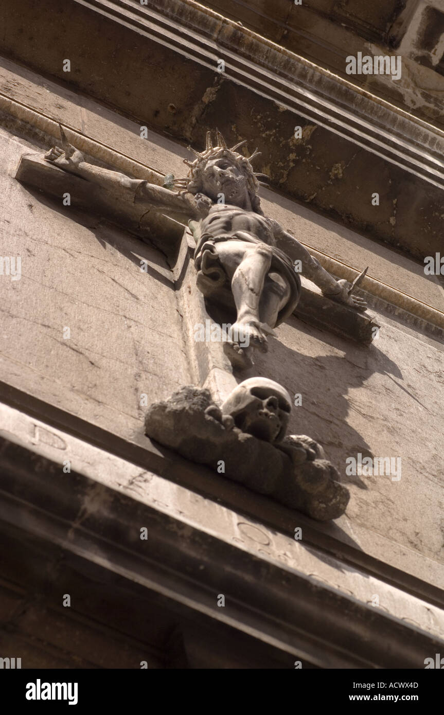 Jesus on cross crucifixion looking hi-res stock photography and images ...