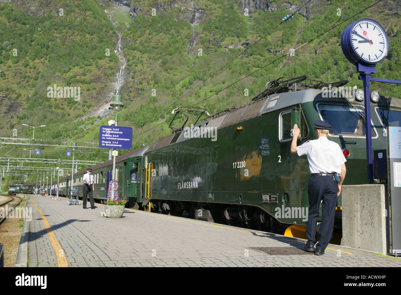 Flam railway sun hi-res stock photography and images - Alamy