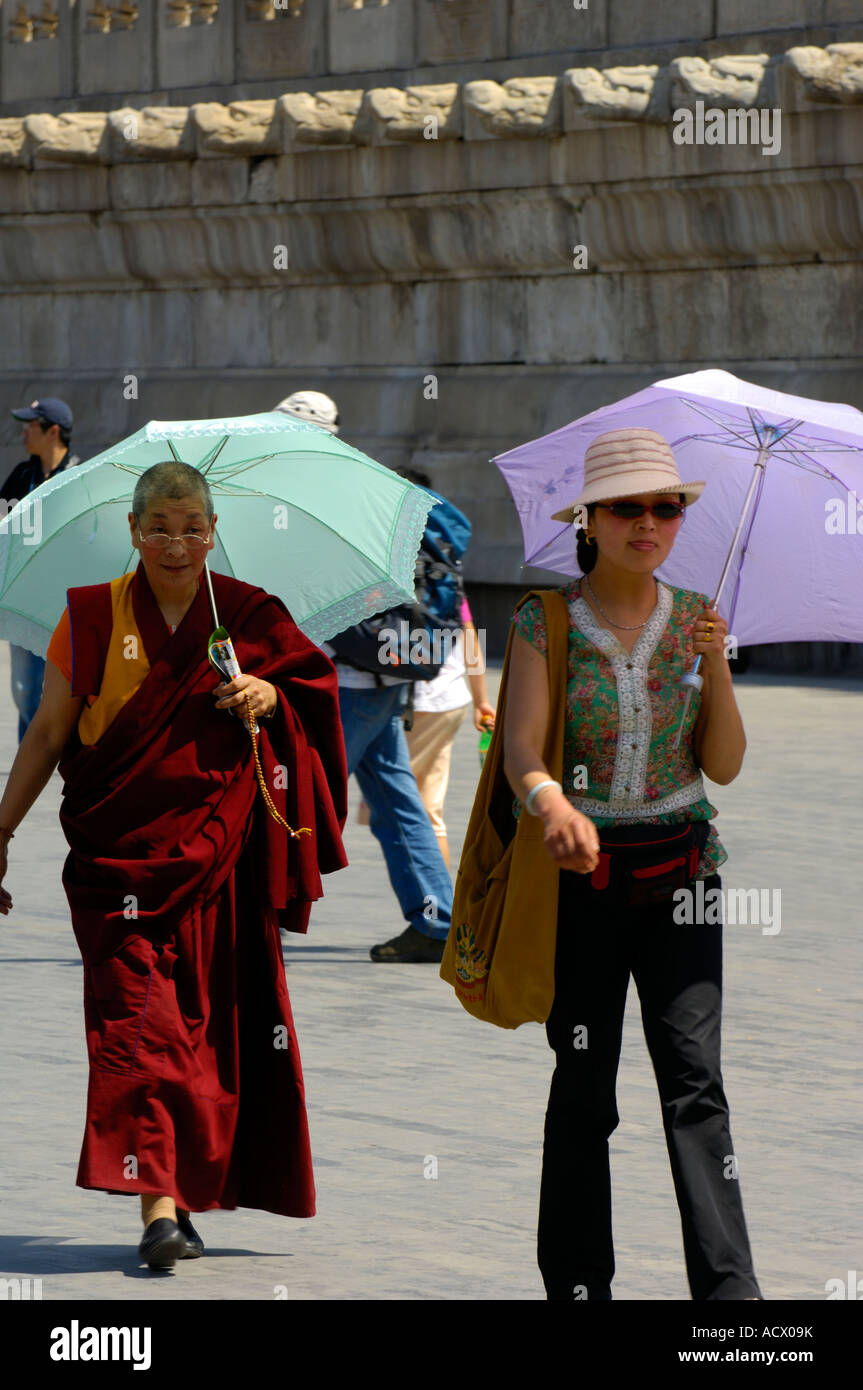 Buddhist monk young chinese woman hi-res stock photography and images ...