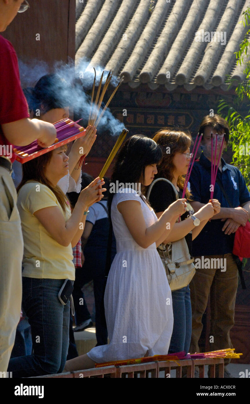 Buddhist devotees hi-res stock photography and images - Alamy