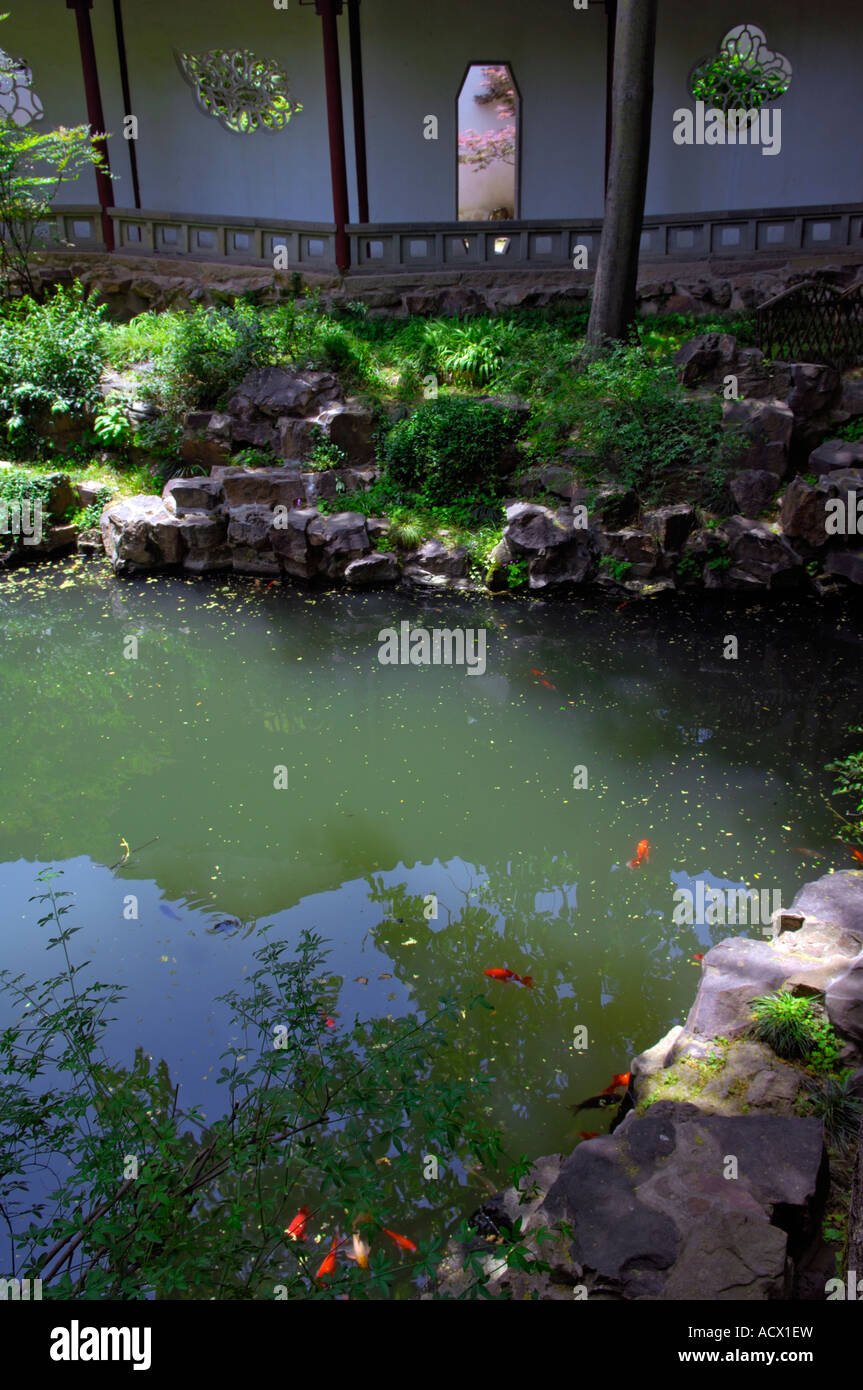 The Blue Wave Pavilion gardens in Suzhou, China Stock Photo - Alamy