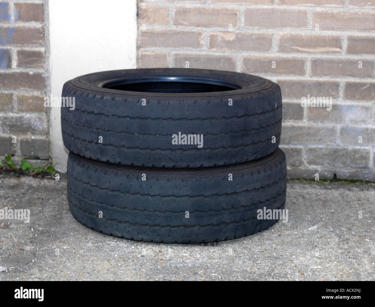 Car tyres two hi-res stock photography and images - Alamy