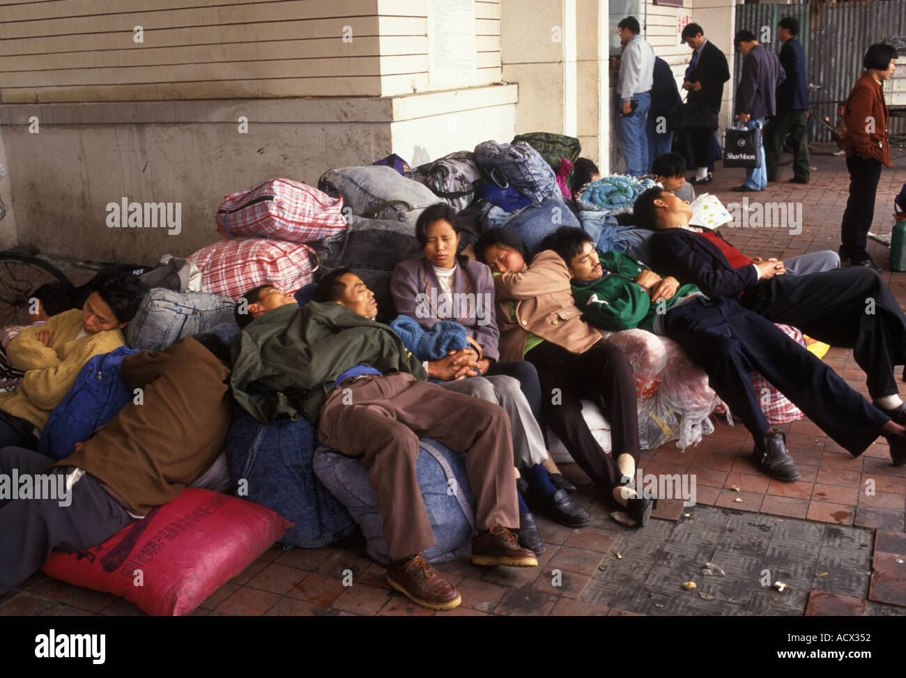 1990s Chinese Migrant working class labour force workers many sleeping ...