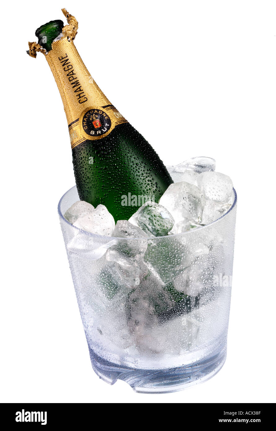 CHAMPAGNE IN ICE BUCKET CUT OUT Stock Photo - Alamy