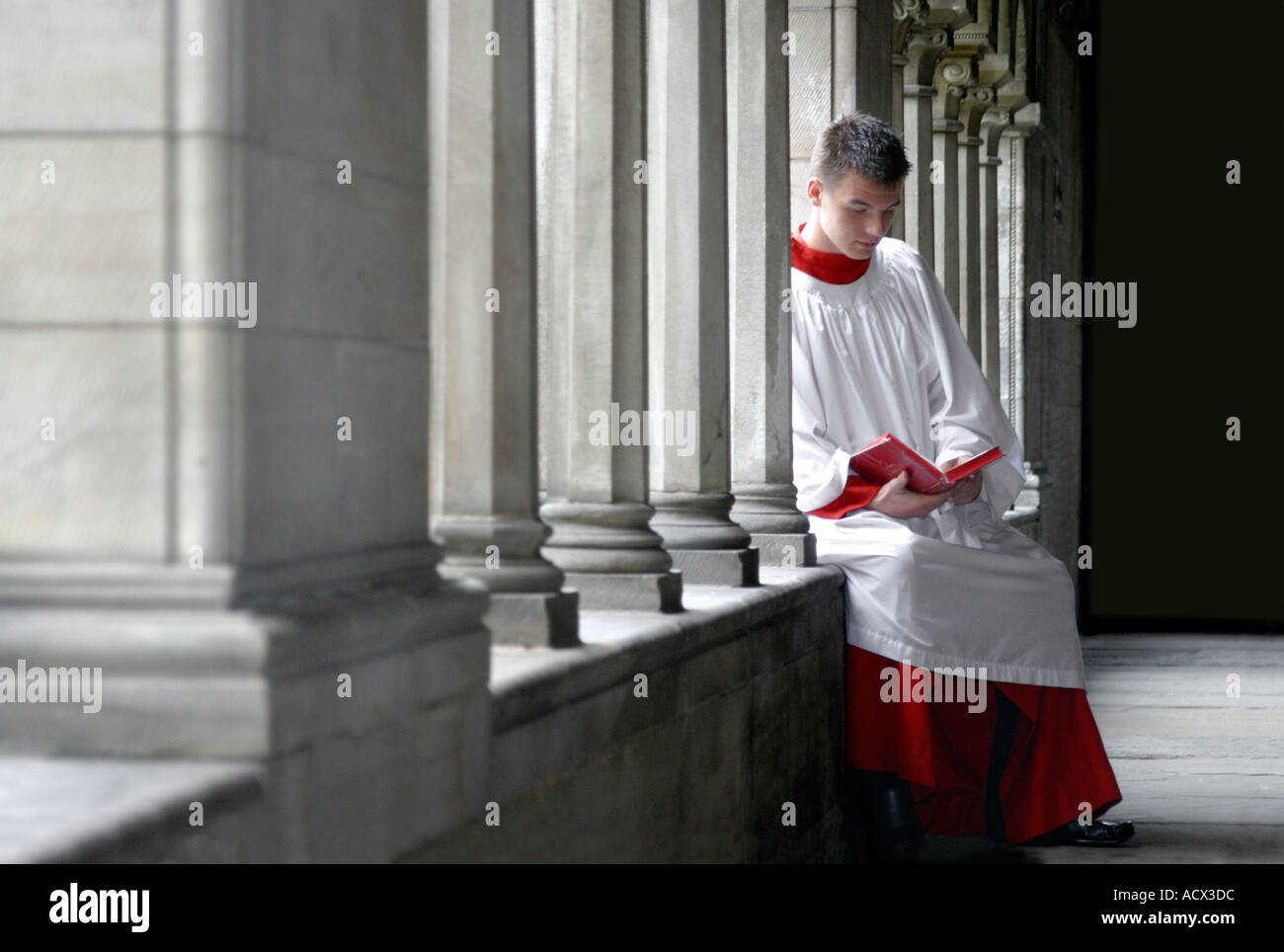 Choir boy hi-res stock photography and images - Alamy