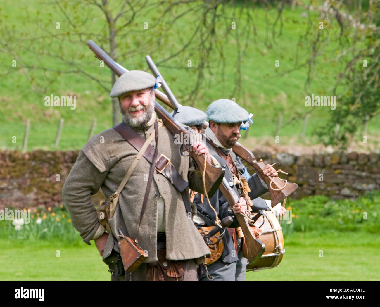 Covenanter troops with muskets slung over shoulders Stock Photo - Alamy
