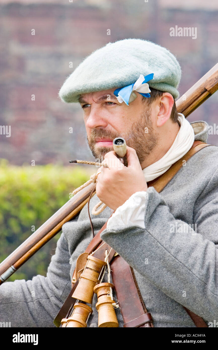 Shoulder pipe hi-res stock photography and images - Alamy