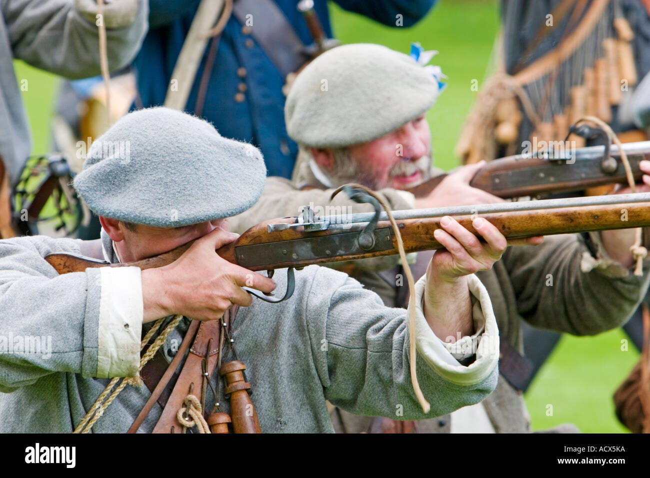 Musket muskets fire firing hi-res stock photography and images - Alamy