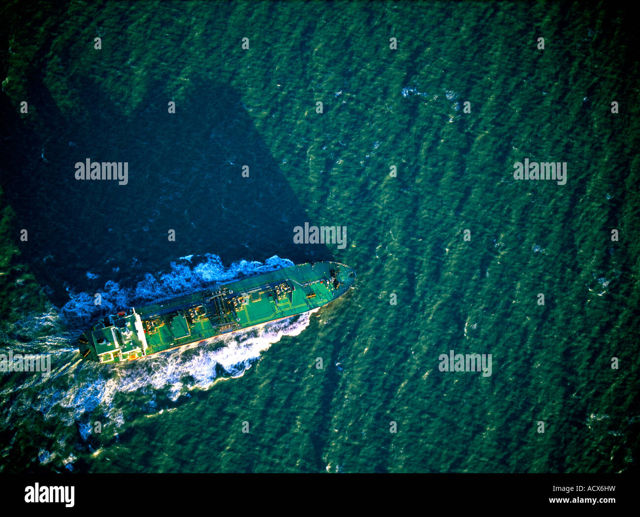 Tanker ship hi-res stock photography and images - Alamy