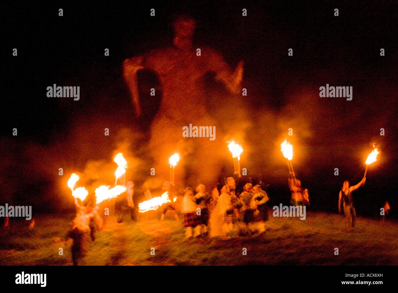 Wicker man burning hi-res stock photography and images - Alamy