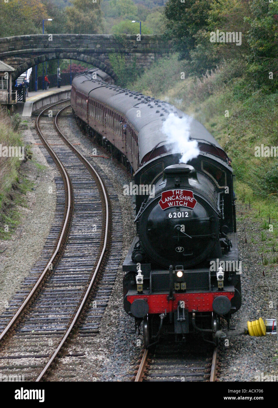 Steam train at Wennington Stock Photo - Alamy